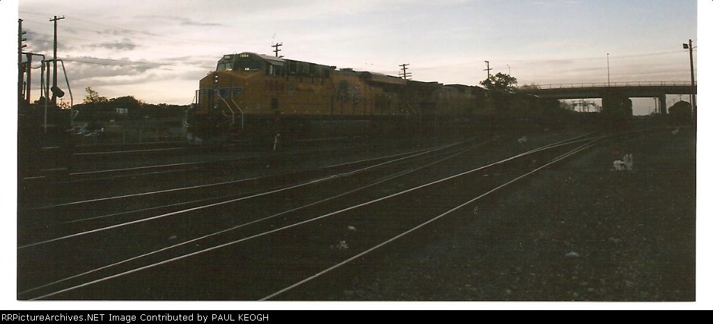 UP 7884 early am train arrives at Nampa.